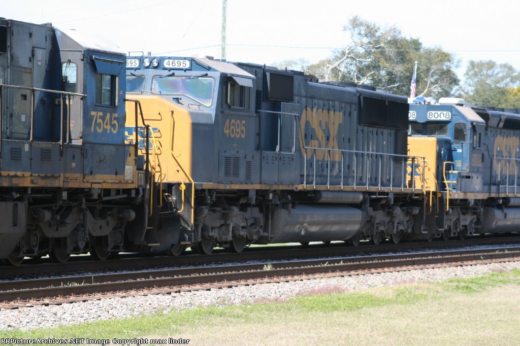 CSX 4695